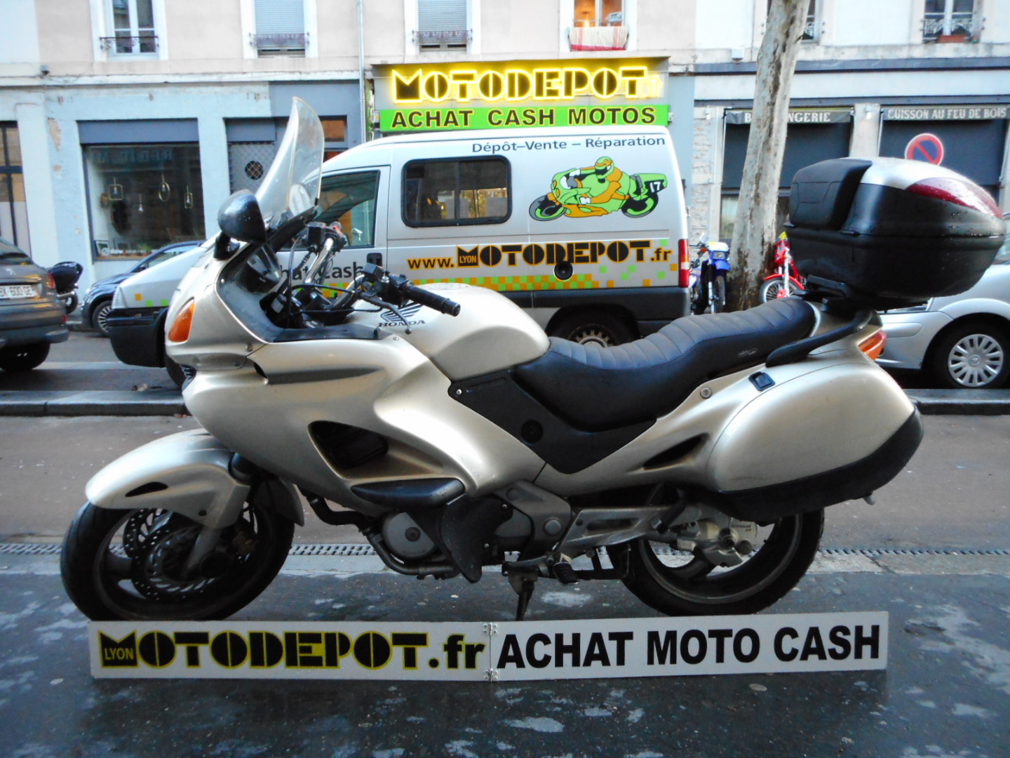 Moto depot : Motos d’occasion de 501 a 650 cc honda, DEAUVILLE 650 ...